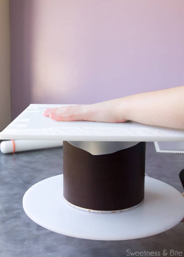 How To Cover a Cake With Fondant Using the Wrap Method