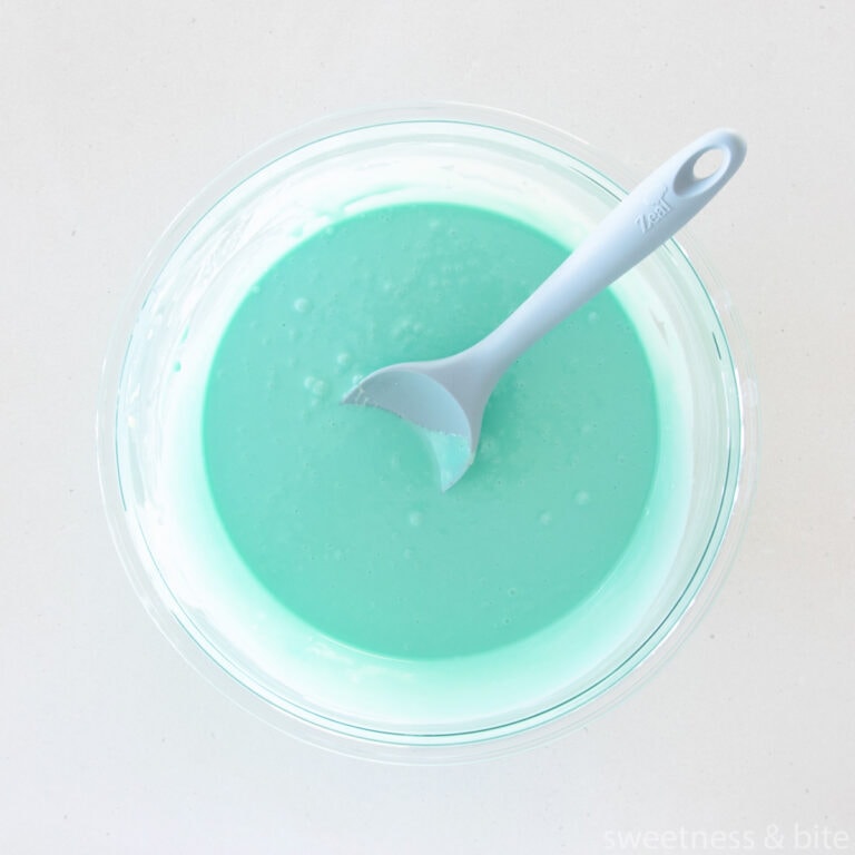 How to Colour Ganache - Ultimate Guide to Making Coloured Ganache!