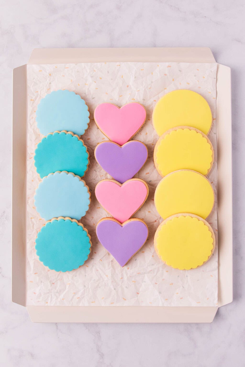 How to Decorate Sugar Cookies with Fondant - Easy Tutorial! - Sweetness ...