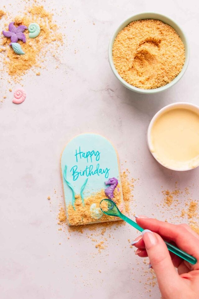 How to Make Edible Sand for Cakes and Cookies - Easy Recipe - Sweetness ...