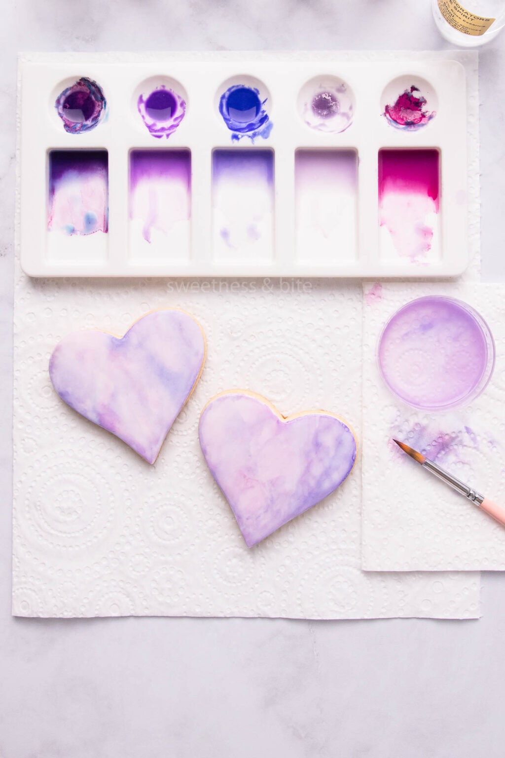 Painting on Cookies Tutorial - Sweetness and Bite