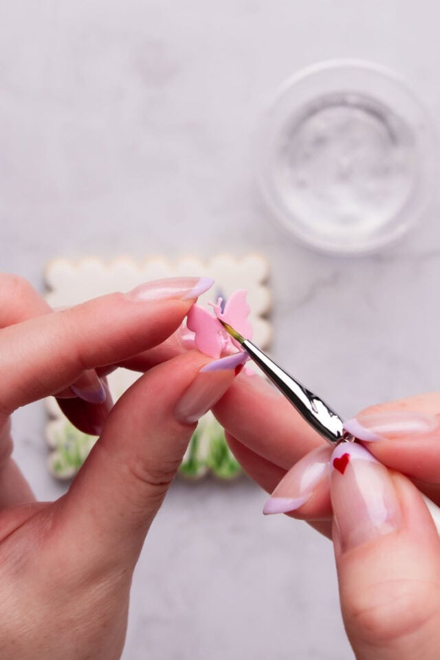 How to Make Edible Glue - Easy Edible Glue Recipe! - Sweetness and Bite